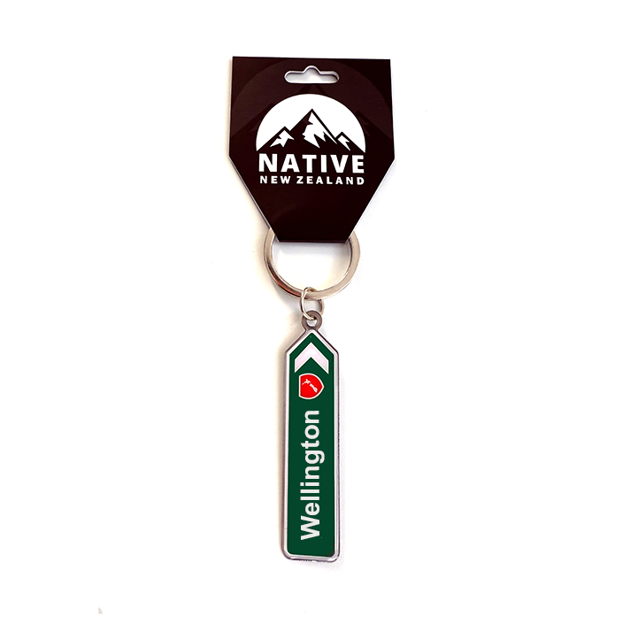 Wellington Road Sign Arrow Keyring – Native